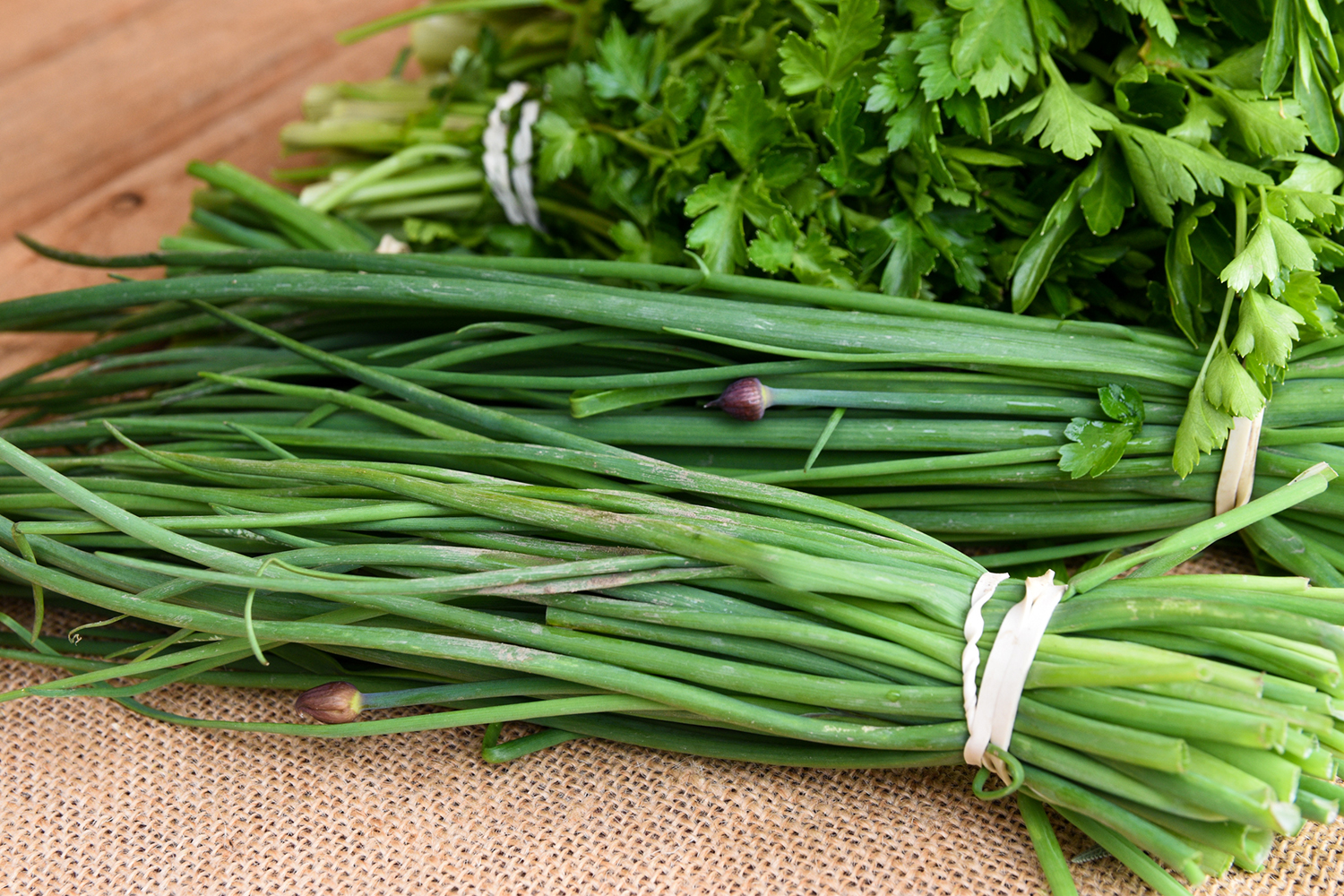 Layers of Flavor: Farmers Market Guide to Alliums : Foodwise