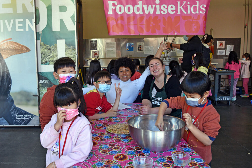 How to Make an Adventure of the Farmers Market with Kids : Foodwise