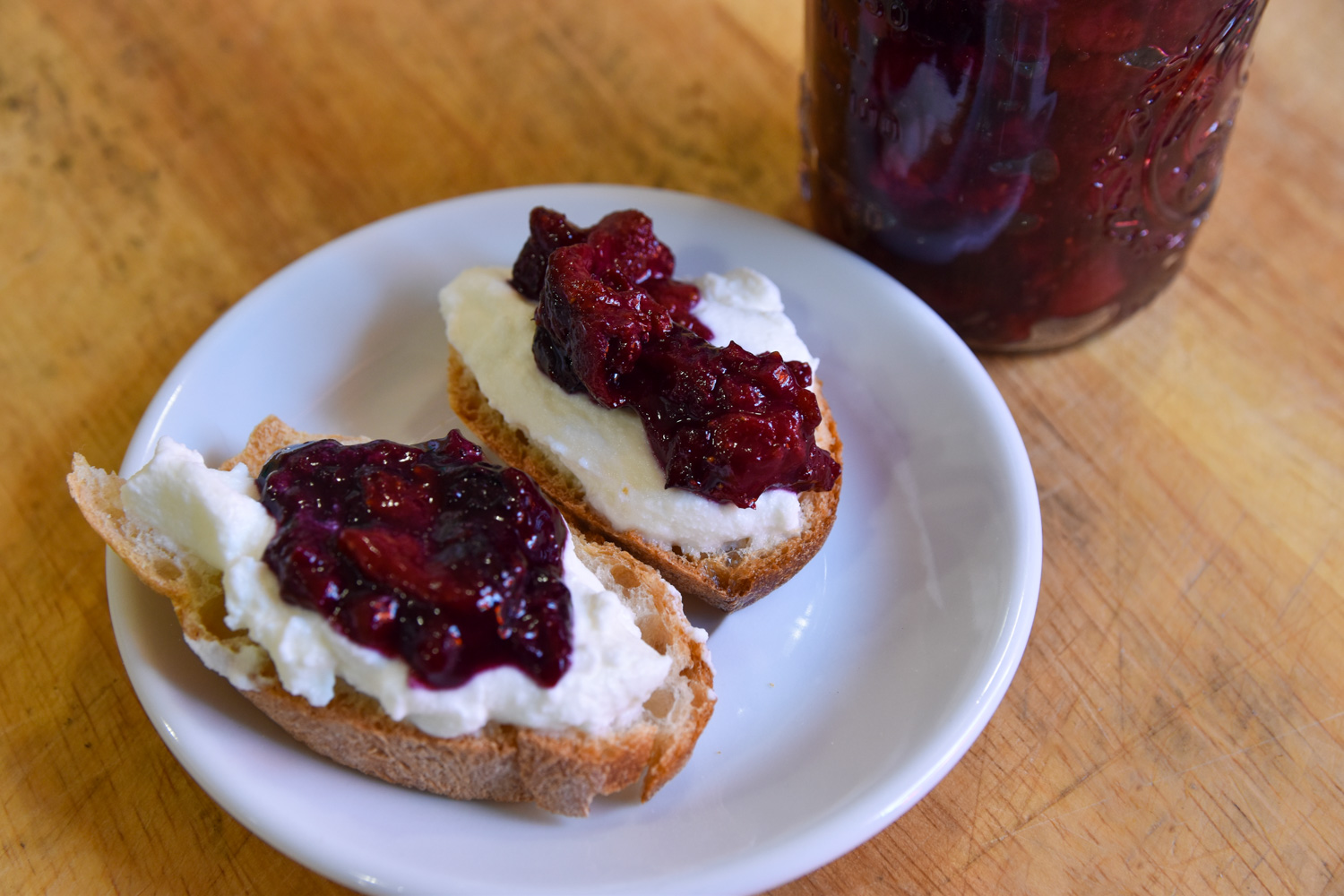 Mermeleda Picante de Baya de Verano (Spicy Summer Berry Jam) : Foodwise
